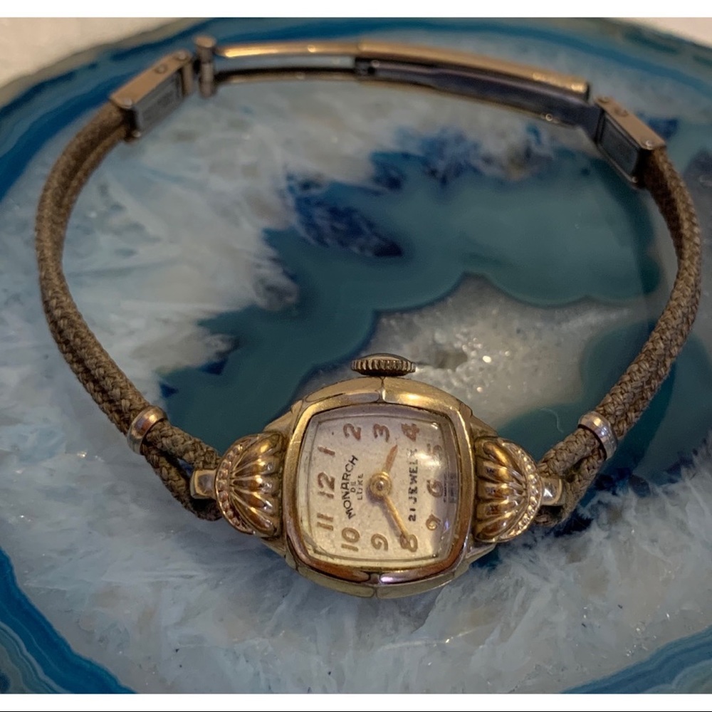 Monarch De Luxe Vintage Watch - Gem